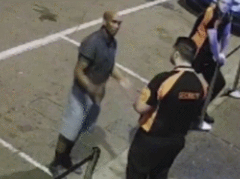 US Marine Corps soldier KO'd by Australian security guard - iNEWS
