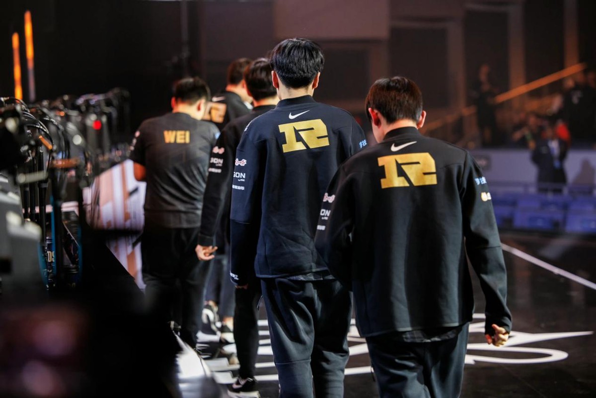 前V5教練大爆料：RNG下野大概率離隊，JKL續約，WBG中上續約 - 資訊咖