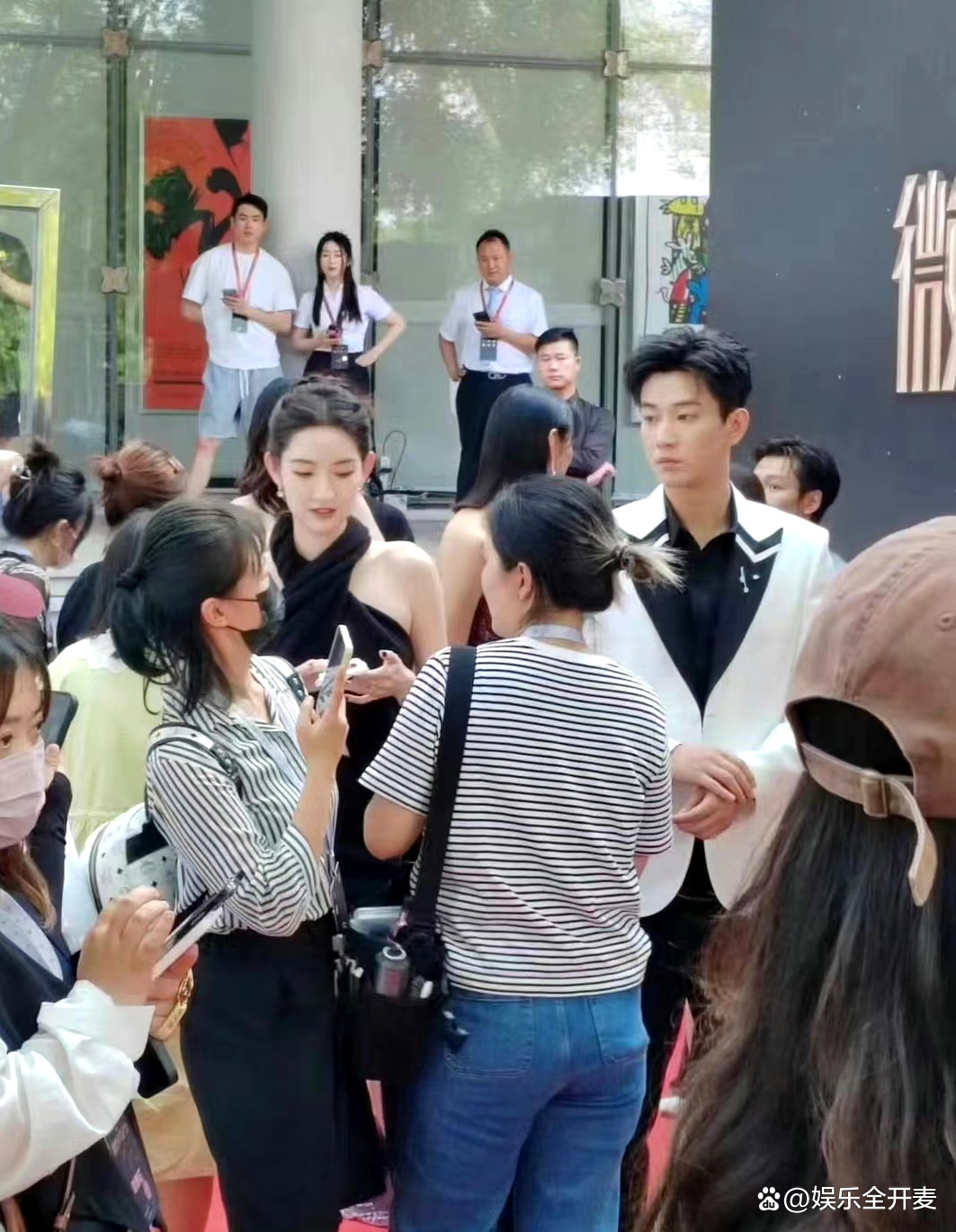 Weibo night, Wang Ziqi and Wang Yuwen, who didn't know it, thought it ...