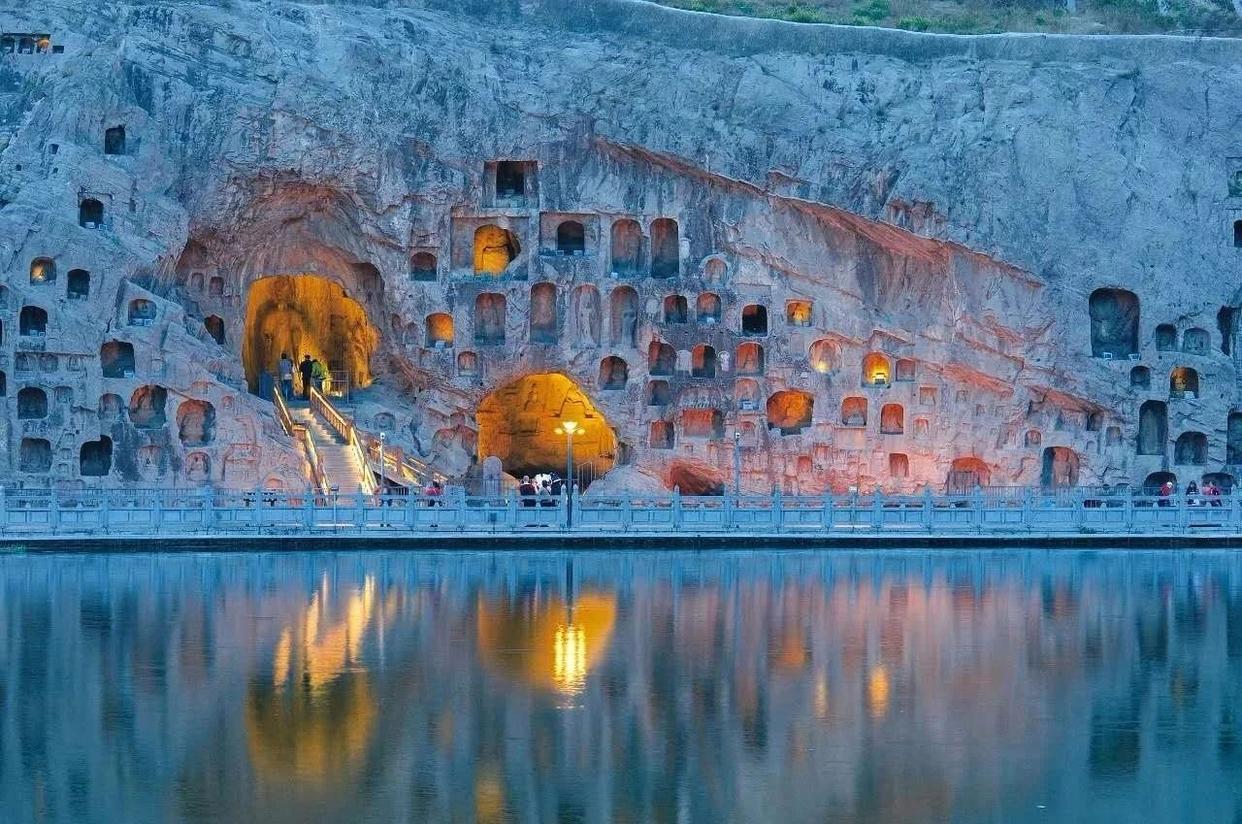 Yang Zi celebrated Li Xian's birthday for four consecutive years and ...