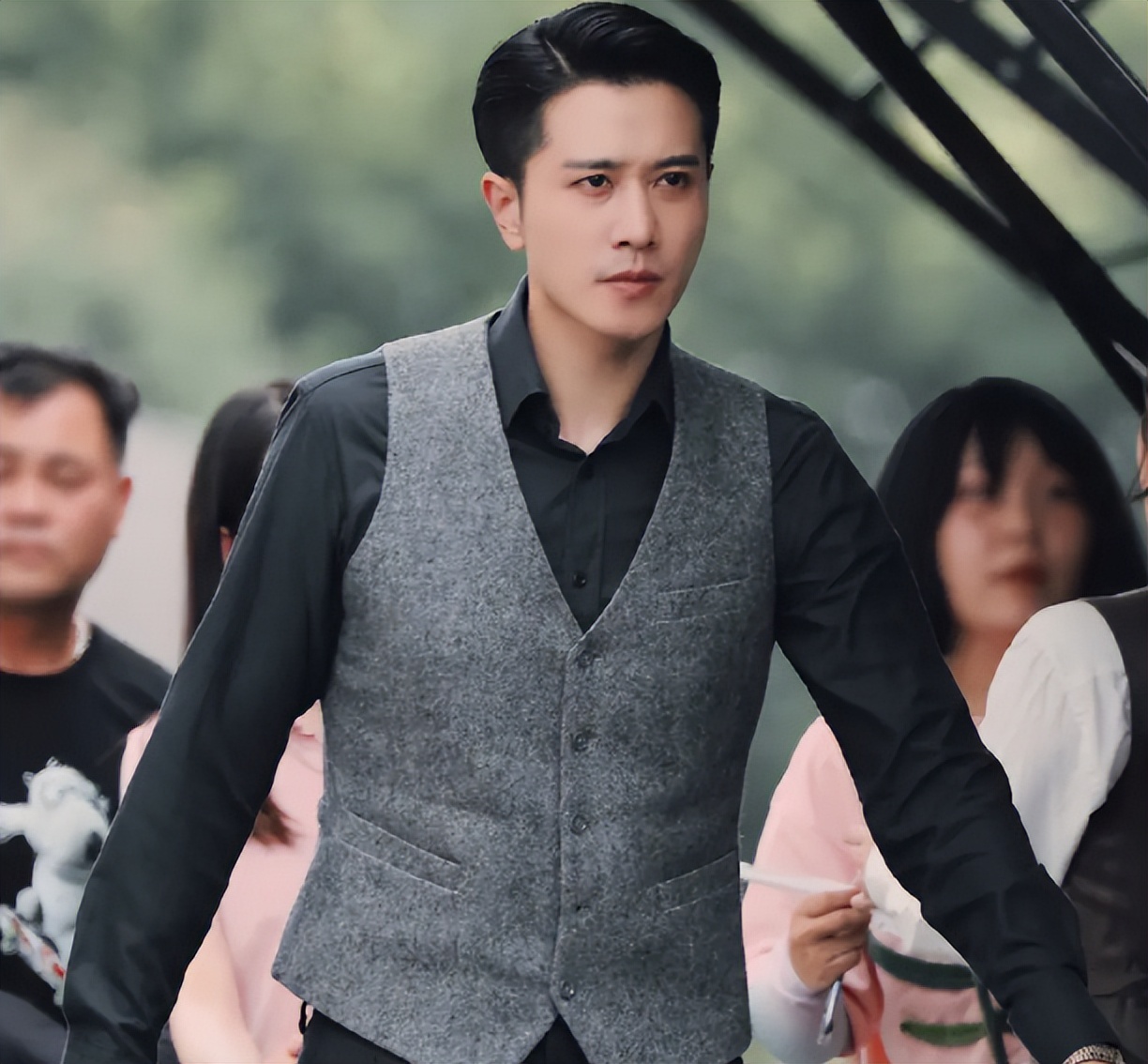 Why is Peng Guanying, who debuted as a model and became famous after 12 years of precipitation ...