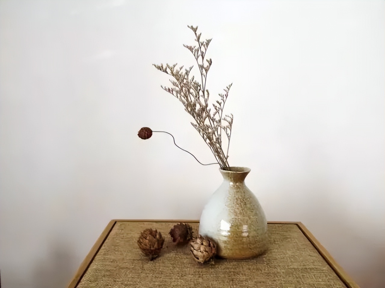 Every sentence has overlapping characters, and the first capital is ...