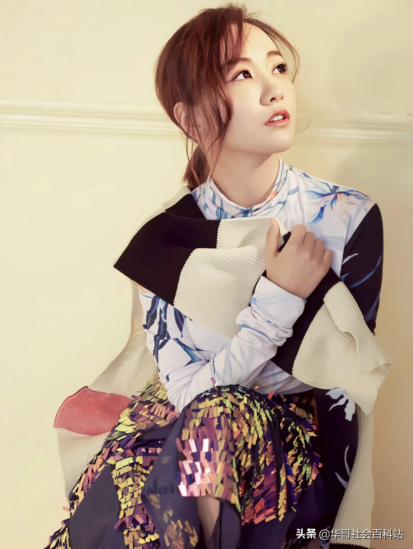 Appreciation of the actress's beautiful pictures Yang Rong's delicate ...