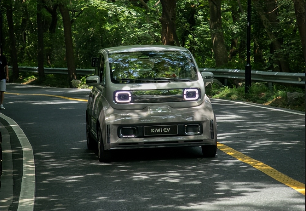 Is the 2023 KiWi EV any good? Many aspects are "car ceilings" - iMedia
