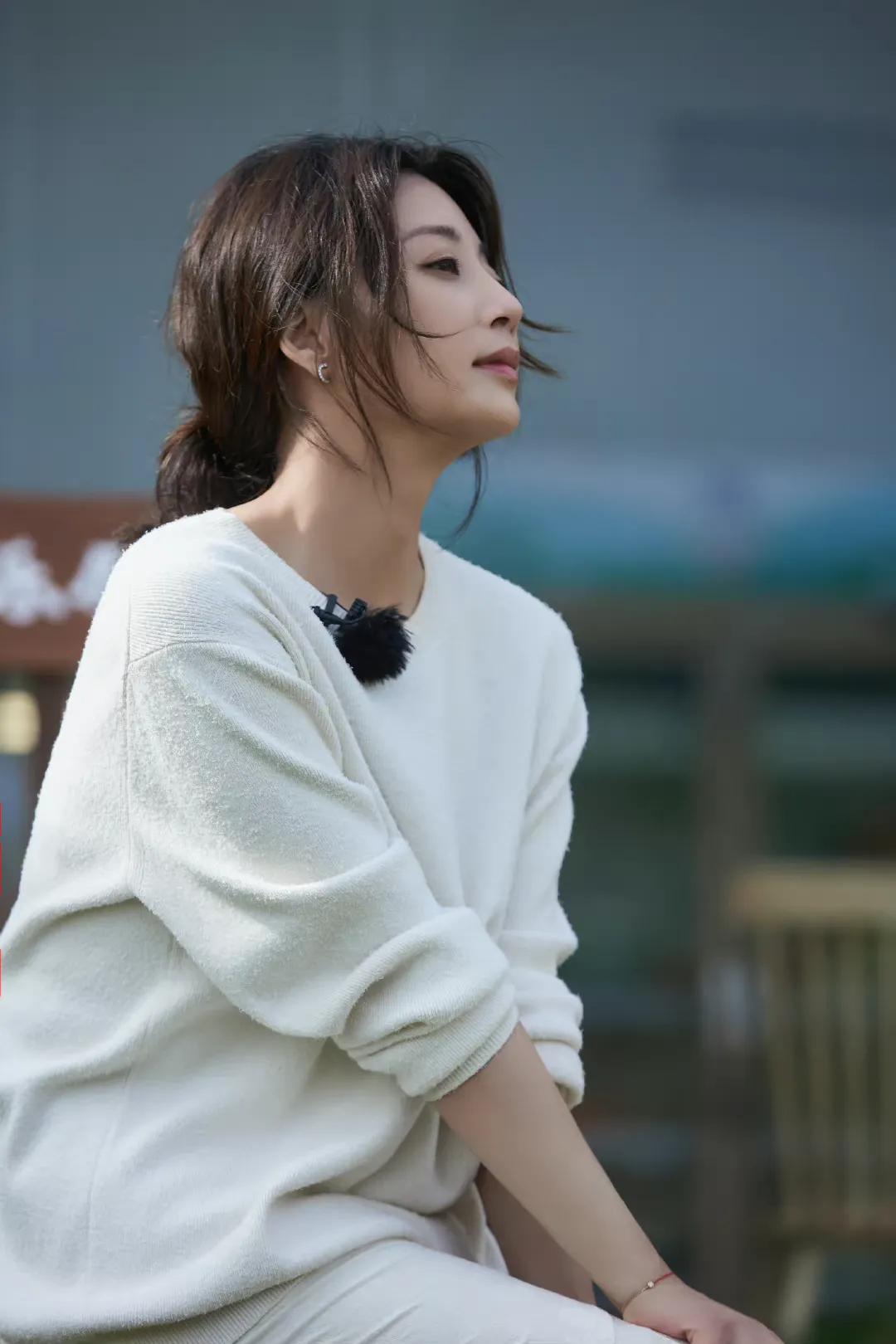 Yin Tao's recent variety show outfits - iNEWS