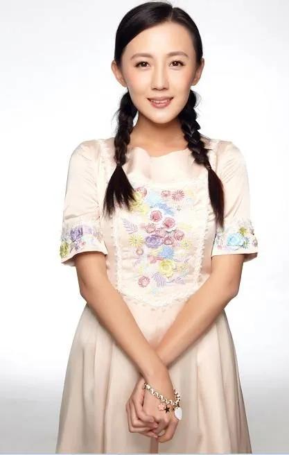 Beautiful pictures of Zhang Moxi - iNEWS