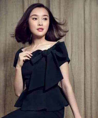 Brandy looks behind Wu Yue - iNEWS