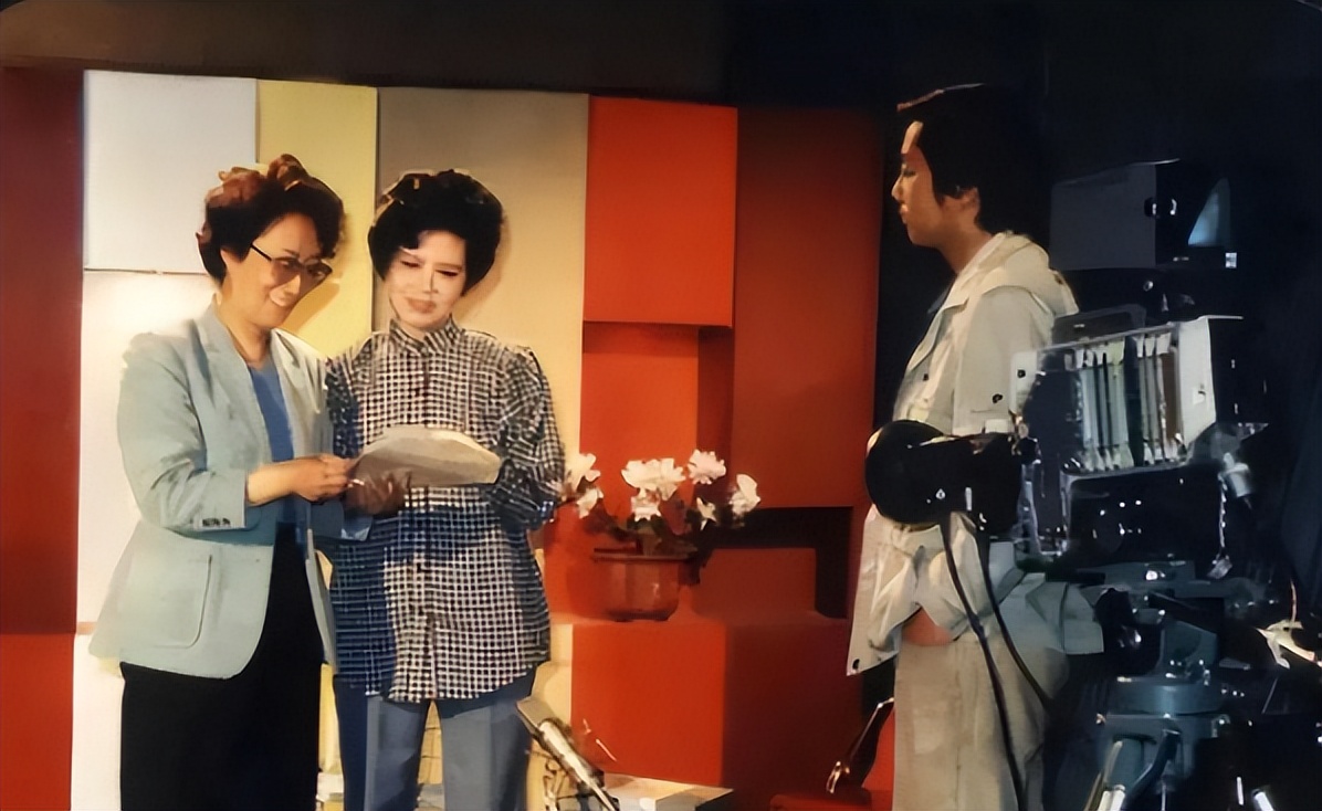 Shen Li, China's first TV announcer: After her husband died, she ...