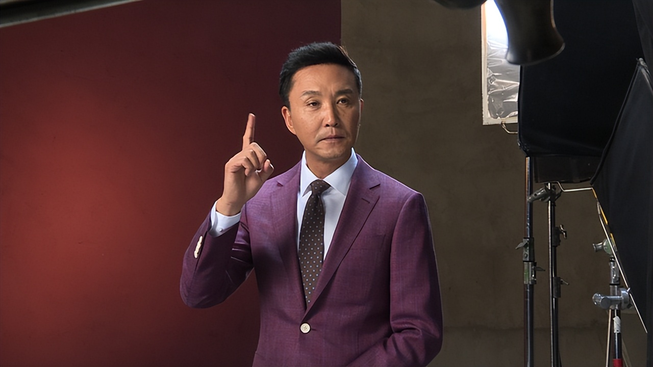 Plastic surgery for male stars might as well be incomplete, with stiff ...