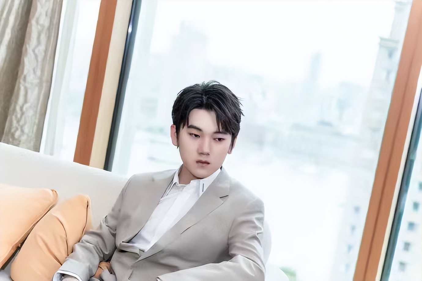 The LPL lineup is so handsome, fans love the look in suits, and the ...