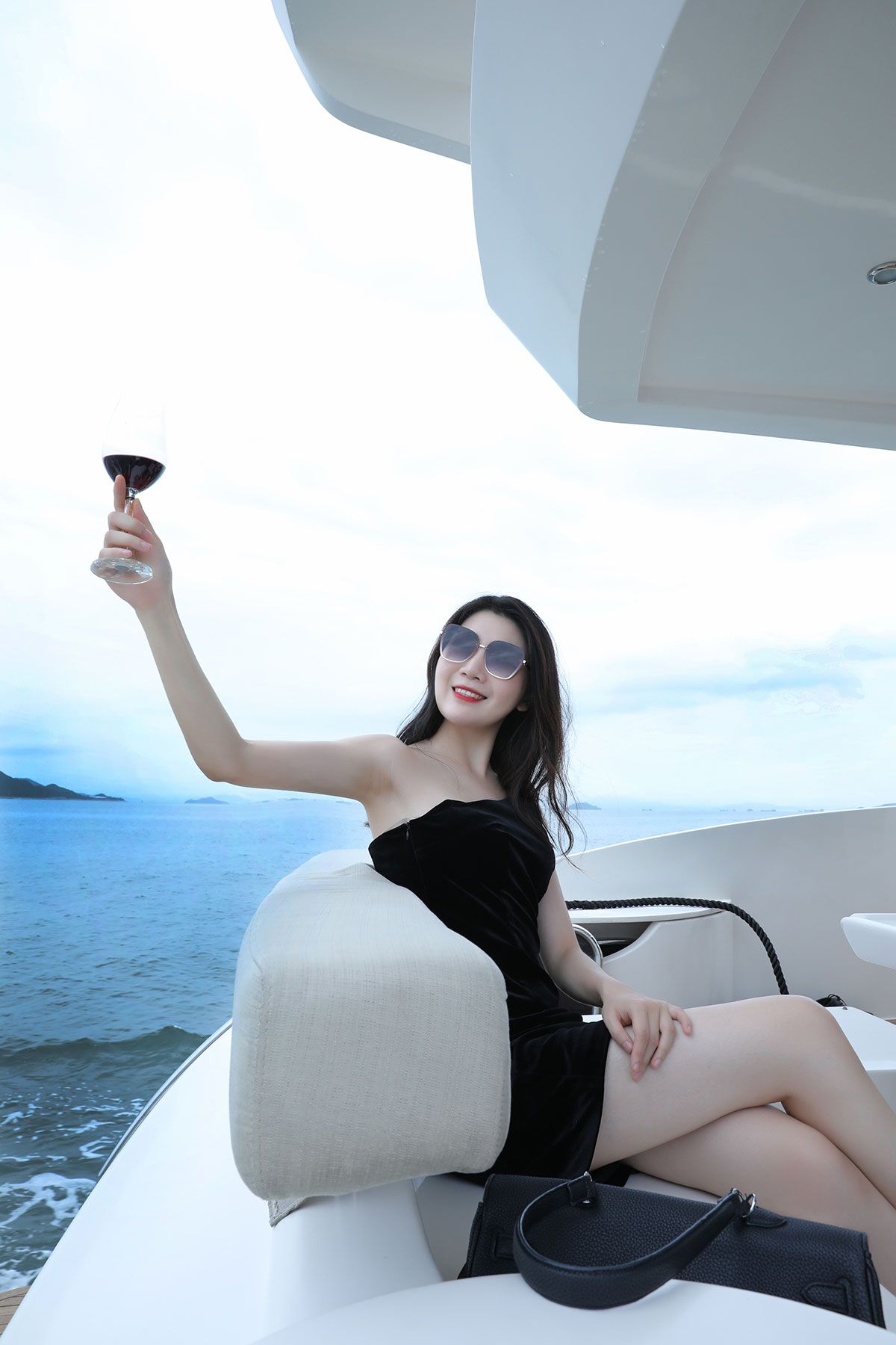 It's worth buying. The Leisheng 899 red wine from Yuncang Winery is ...