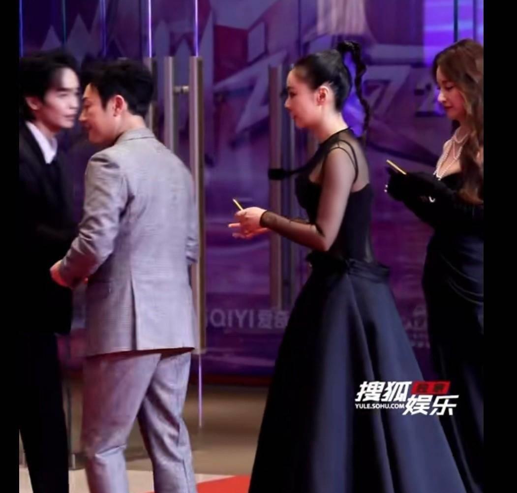 Screaming Night: The star ran away, but the director lost his conscience! - iMedia