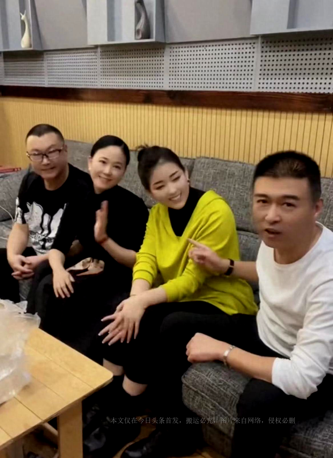 Yin Xiangjie appears bald and his beloved wife, who is 16 years his ...