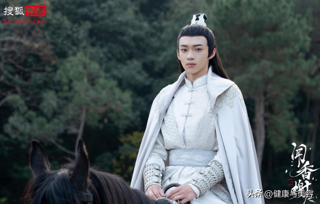 "Smell the Champs" Xu Bin: Wandering at ease - iNEWS