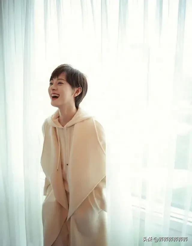 Sun Li posted a photo on her 40th birthday, and Tao Xinran sent her ...