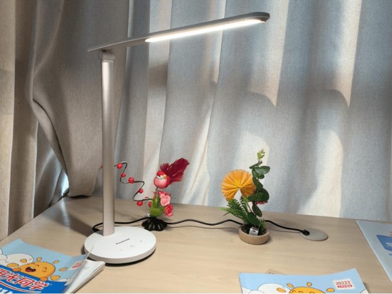 Is it better for children to use incandescent or LED lights? Popular ...