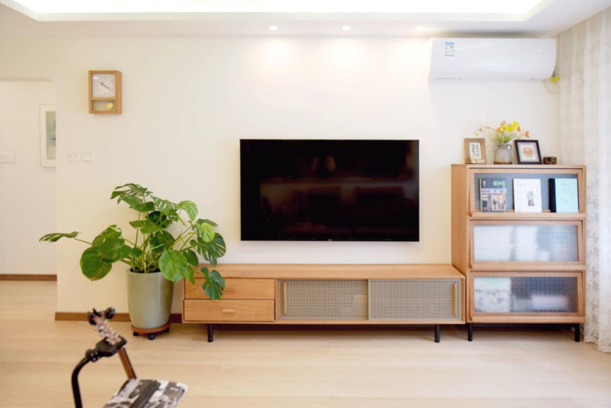 The female host in Beijing has a new home of 64 square meters, the ...