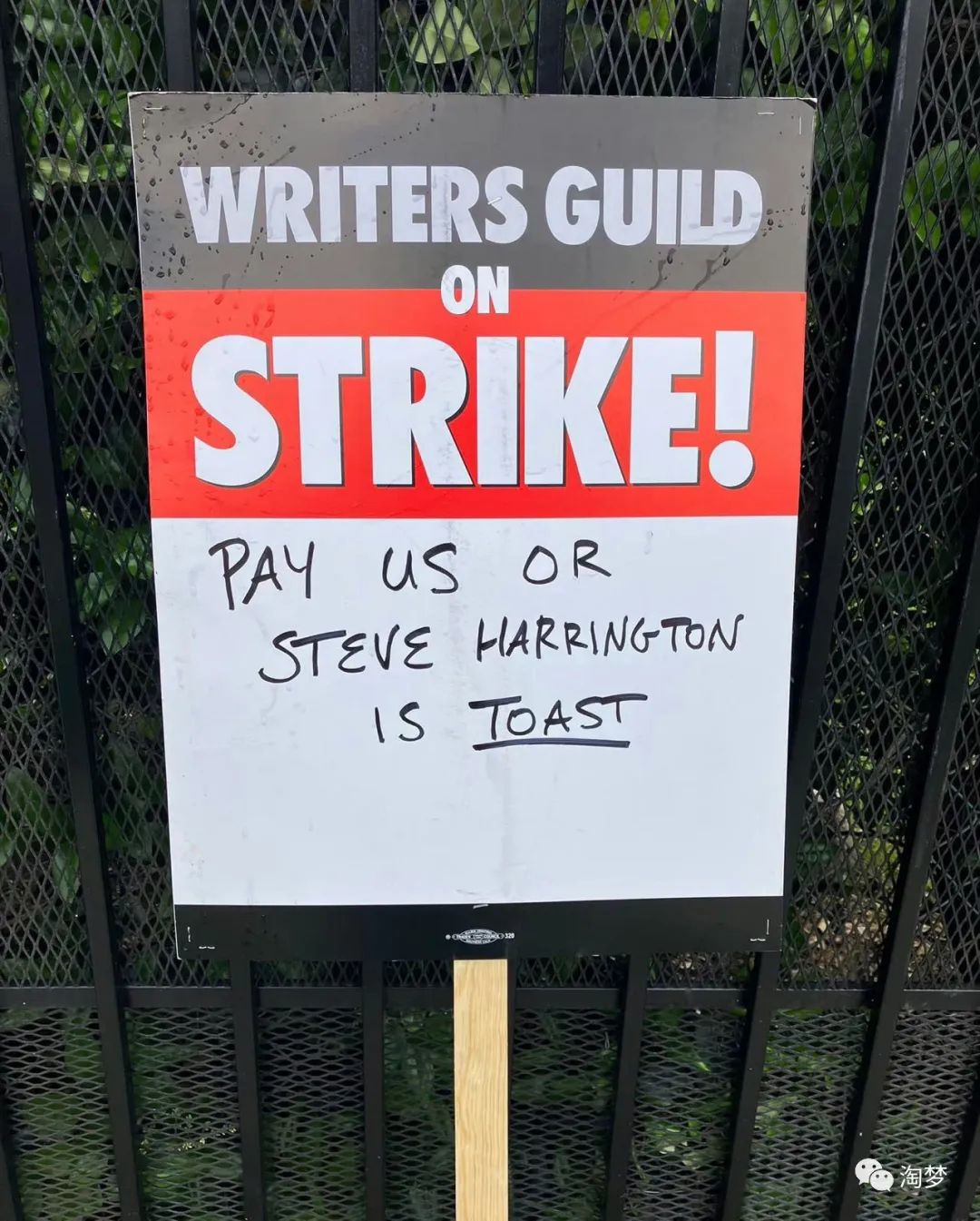 When screenwriters went on strike, even the strike slogans were memes ...