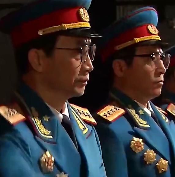 In 1955, Xu Shiyou learned that he was dissatisfied with being awarded ...