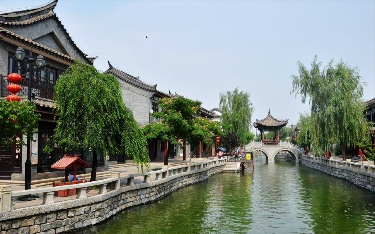 The place where Lord Qianlong wrote poems in the ancient city of ...