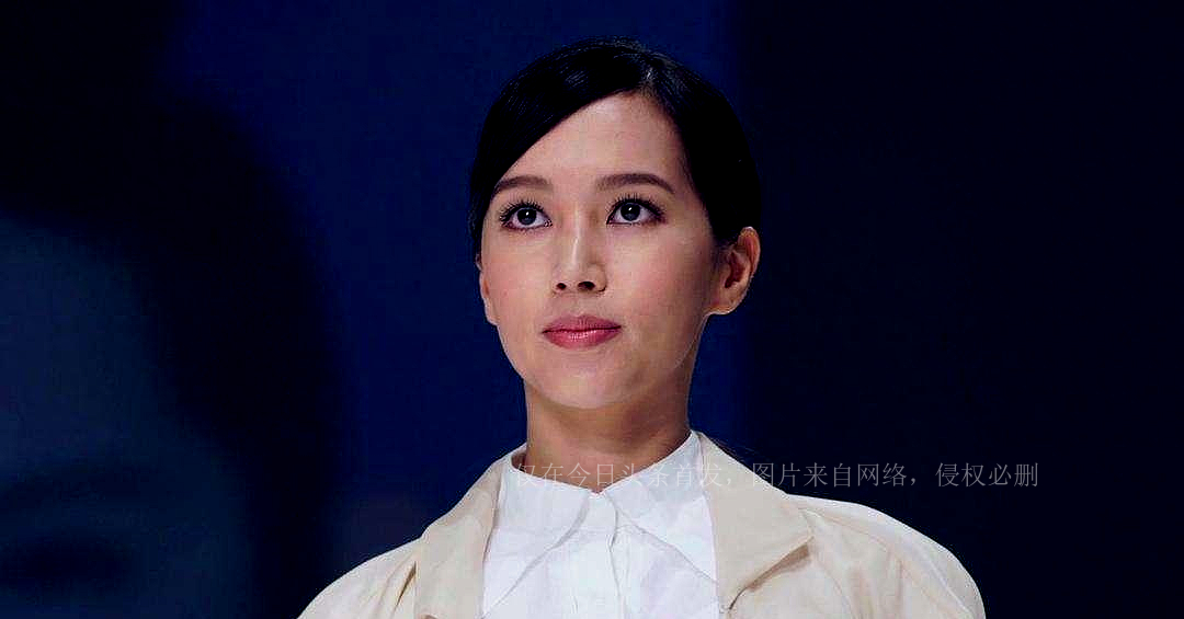 Conjecture 3 of "Dance the City": Paula becomes the villain's right ...