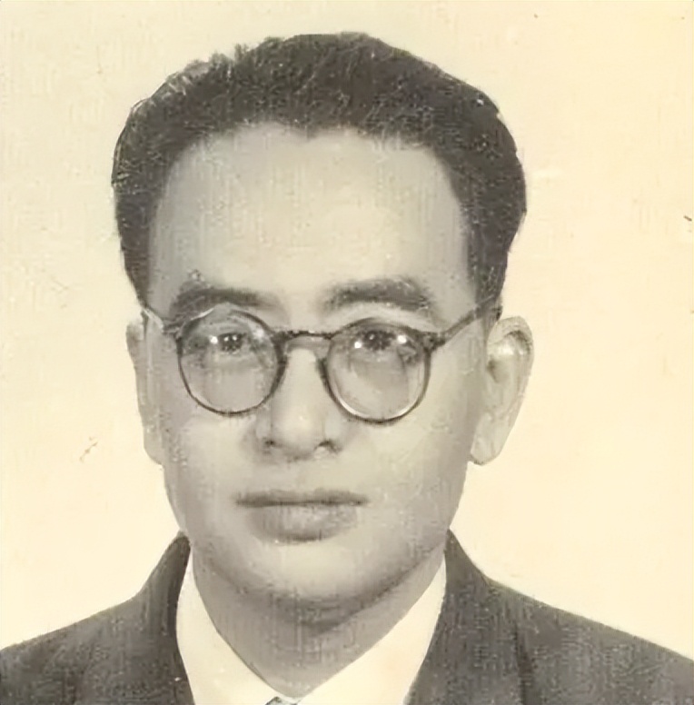 The thinker Xunzi, through the study of "self-cultivation", which inner ...