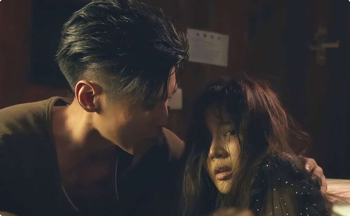 Playing the perfect and glamorous "Bai Fumei" and playing the "Poison Woman" again, 28-year-old ...