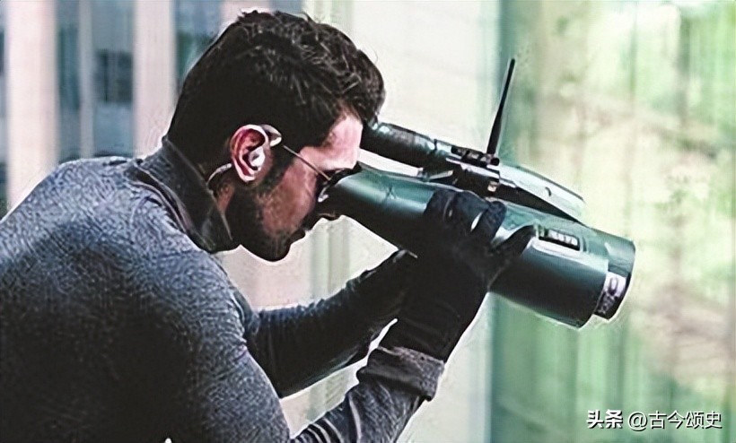 How powerful were Soviet pornographic spies?Hidden by Einstein's side ...