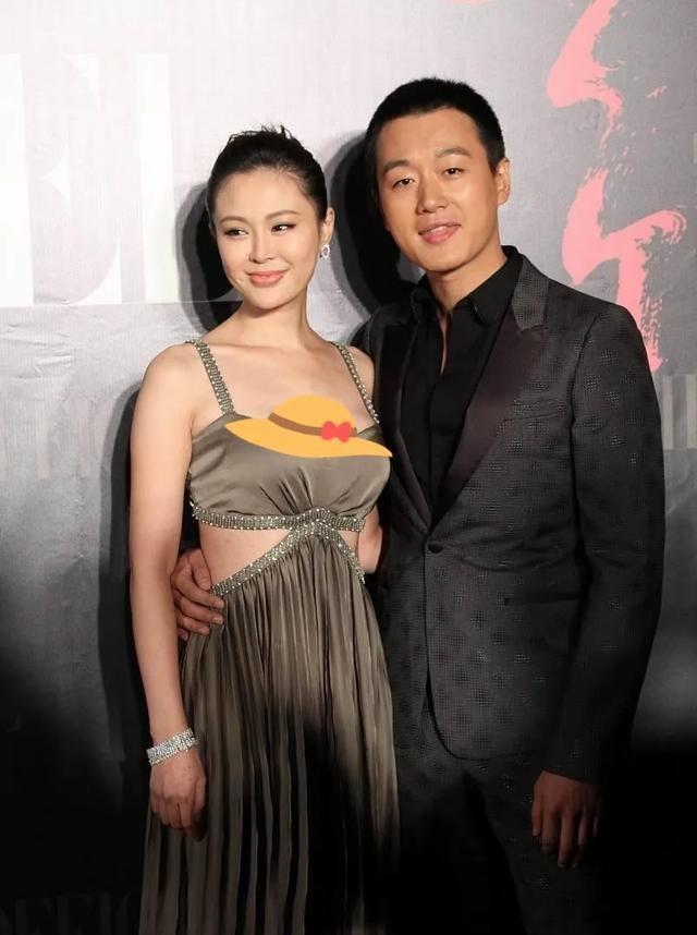 Hot mom Guan Yue takes good care of herself after giving birth, and loves yoga to keep a ...