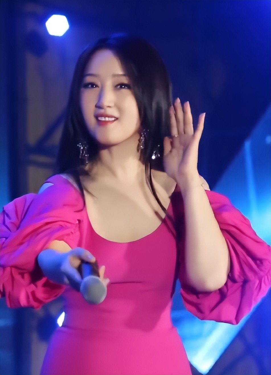 Yang Yuying: On the same stage but in different frames, she went to ...