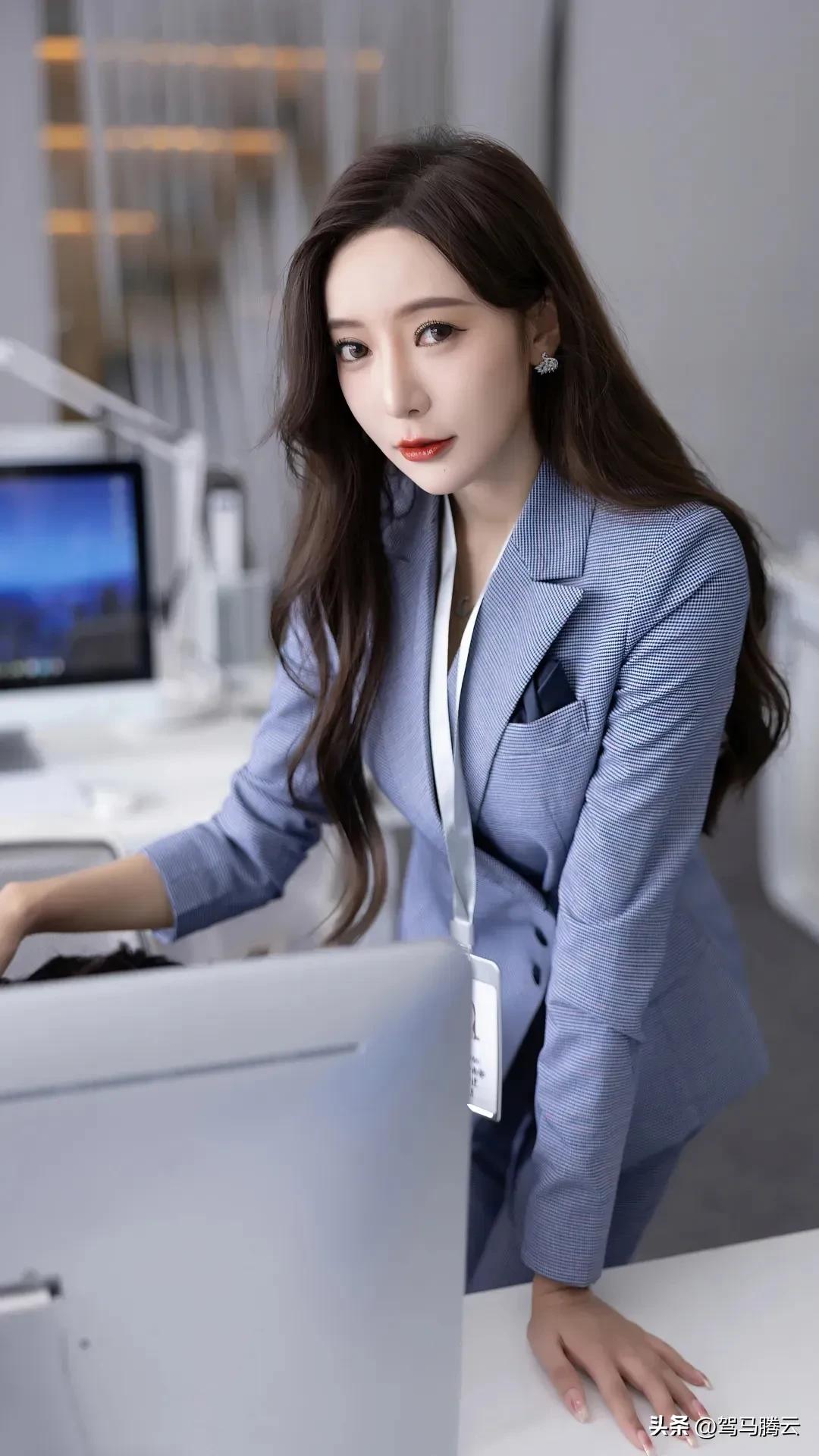 The most beautiful business attire - iNEWS