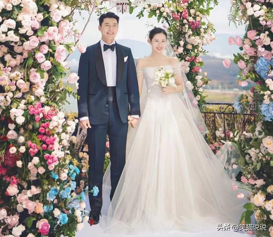 41-year-old Son Ye-jin's first postpartum comeback photo: thick black ...