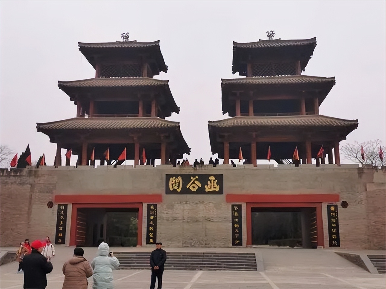 Ancient Hangu Pass: The old and the new Hangu Pass, why did they become ...