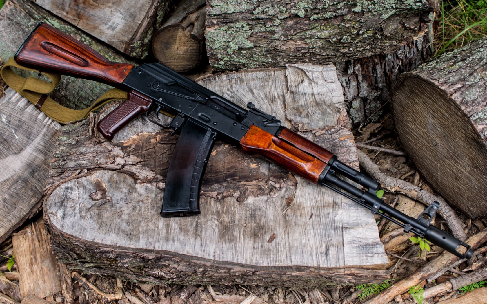 What is the difference between the Type 81 rifle and the AK47 rifle ...