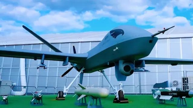 The twin-tailed scorpion unmanned mother aircraft debut surpasses the ...