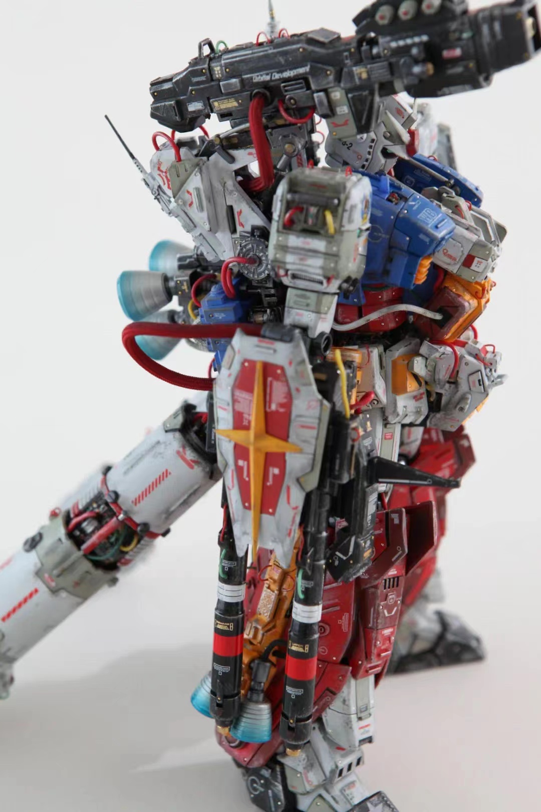 Full of details, perfect Gundam model - iNEWS