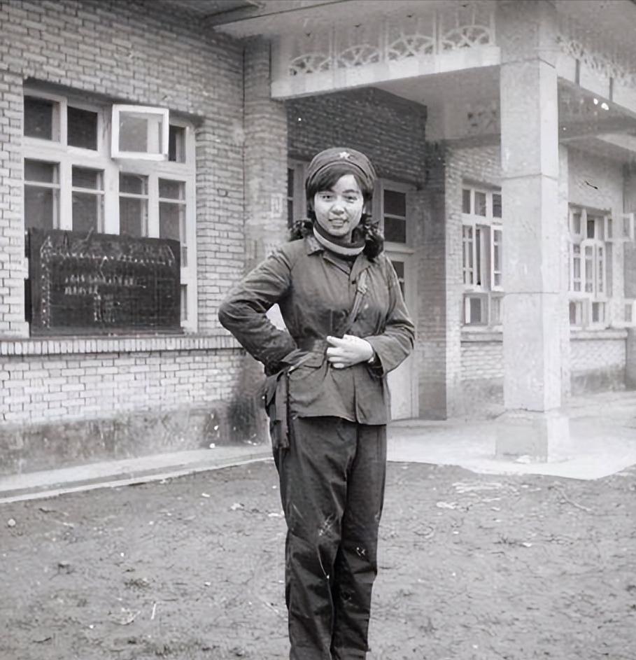 Jing Baoling: She died for the country at the age of 23, her first love ...