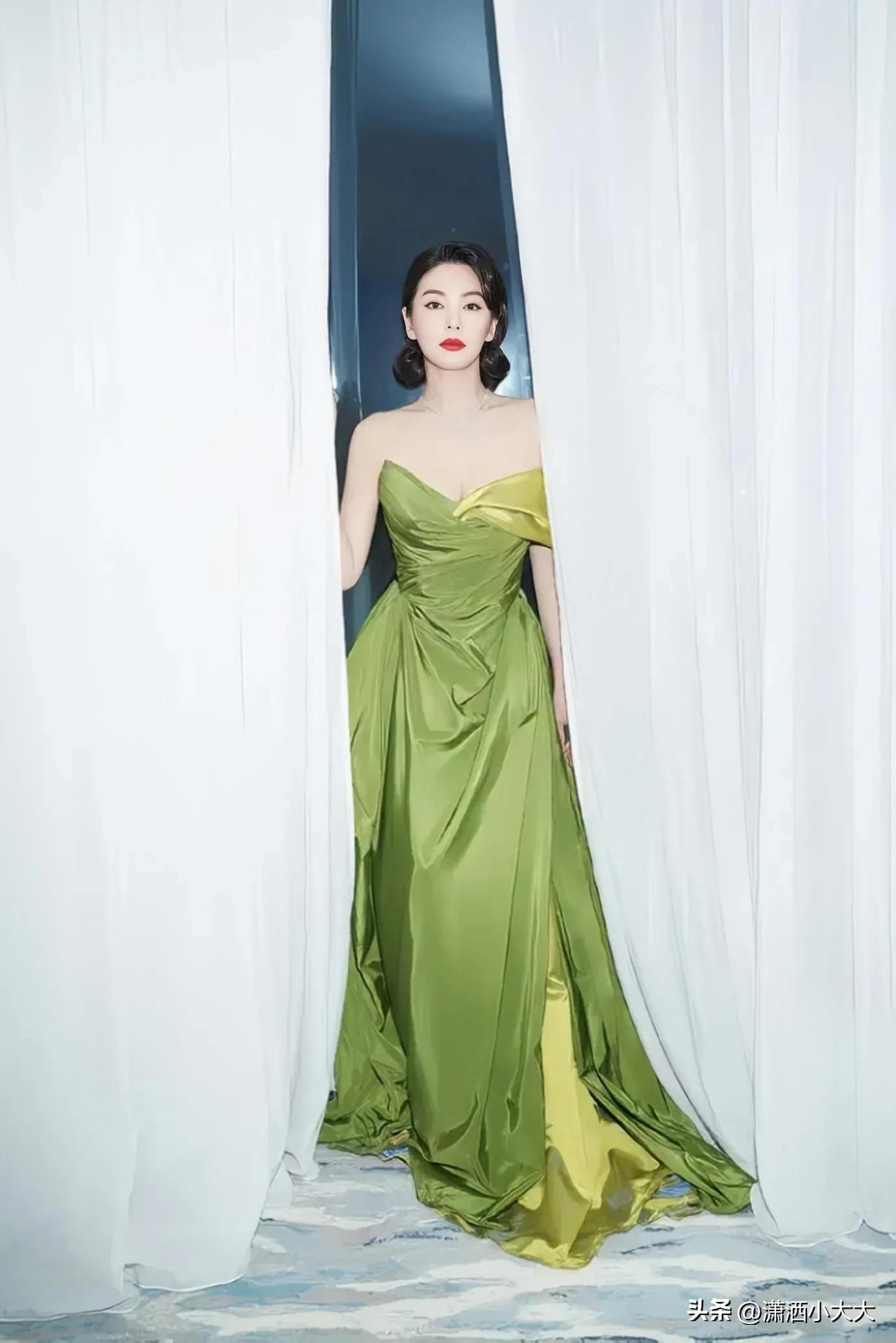The return of the suitcase, Zhang Yuqi's beauty is always online - iNEWS