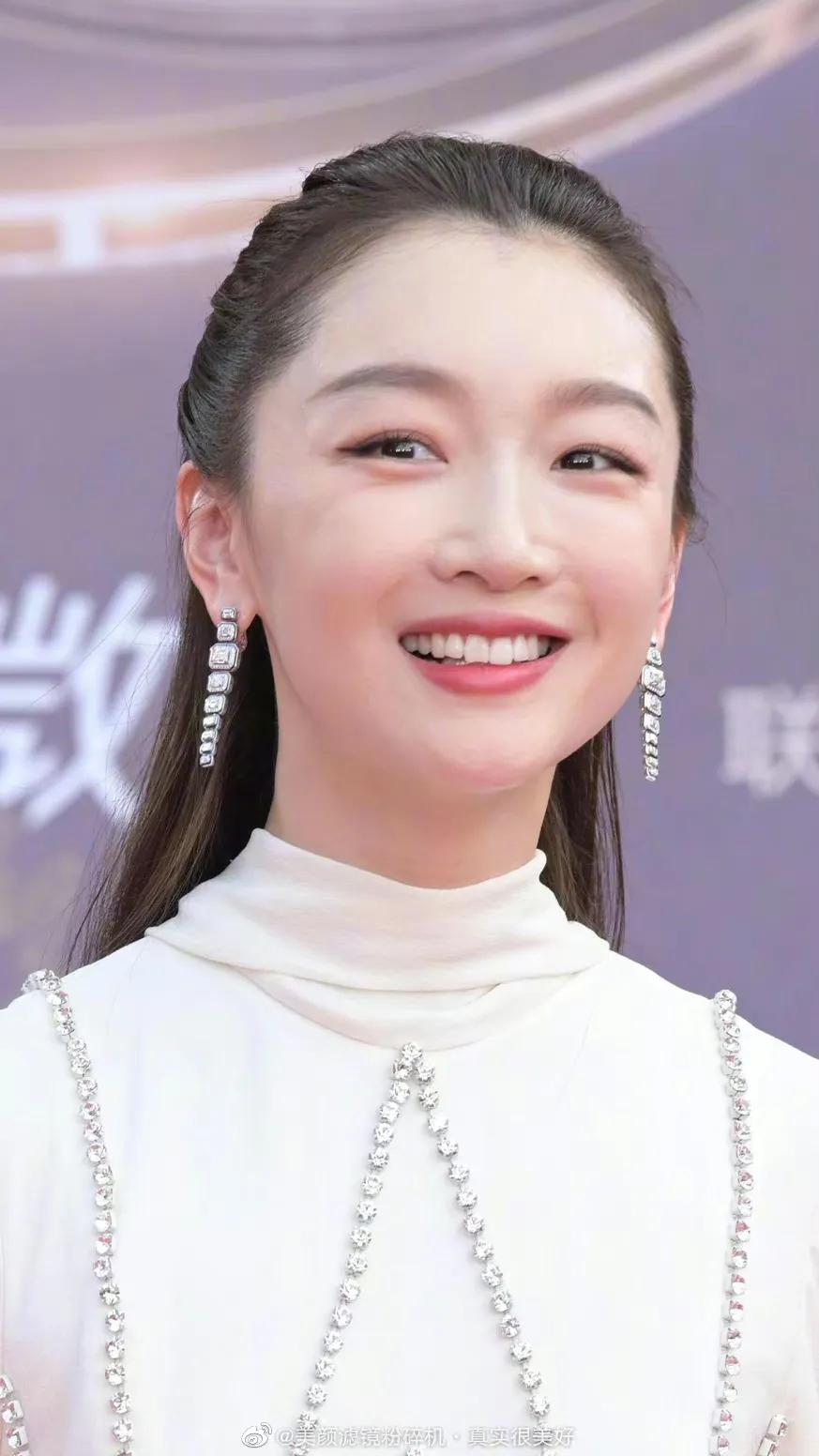 Zhou Dongyu's Weibo night event scene - iMedia