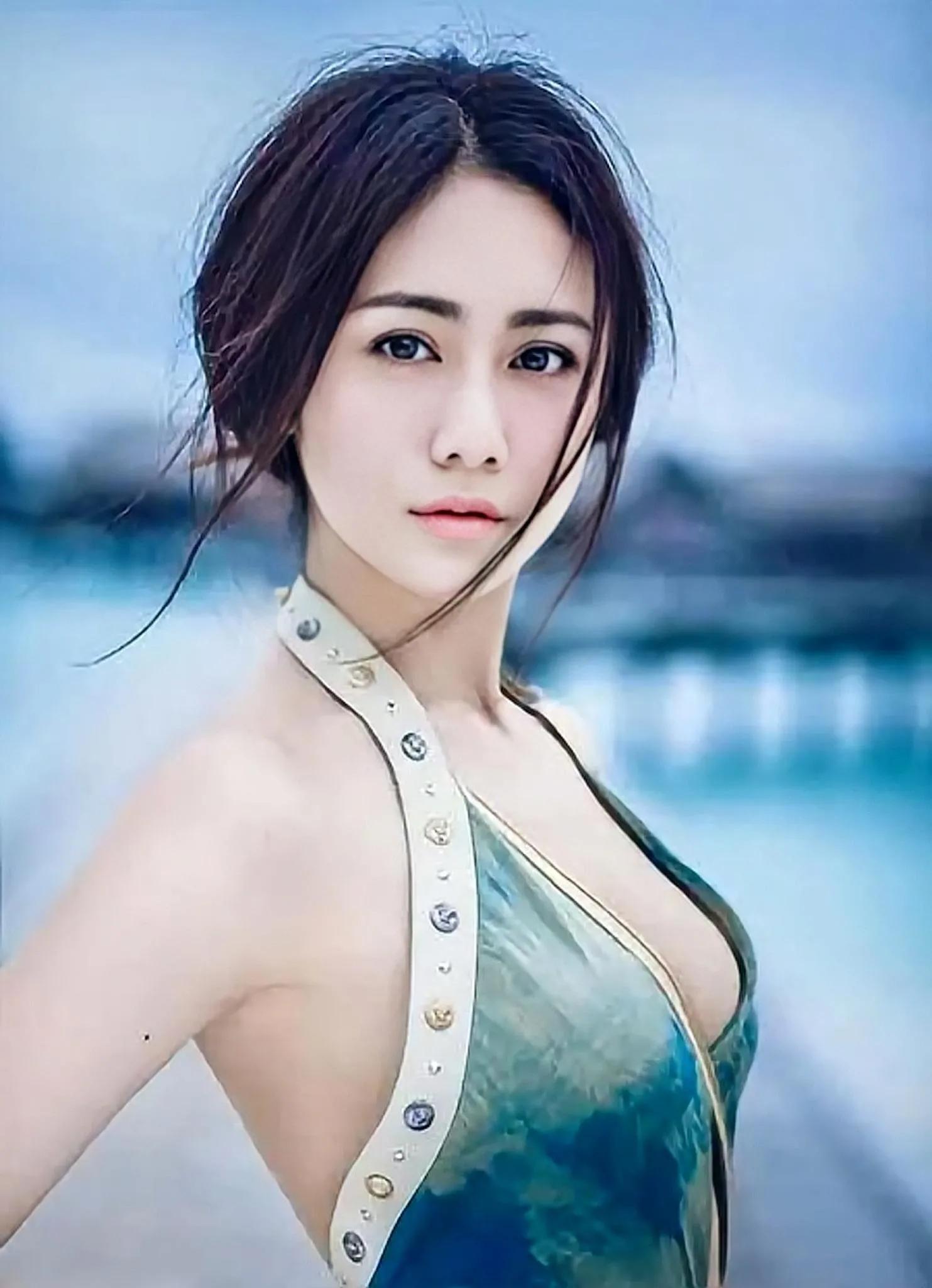 Charming, smart, beautiful and sexy goddess Liu Yun - iMedia