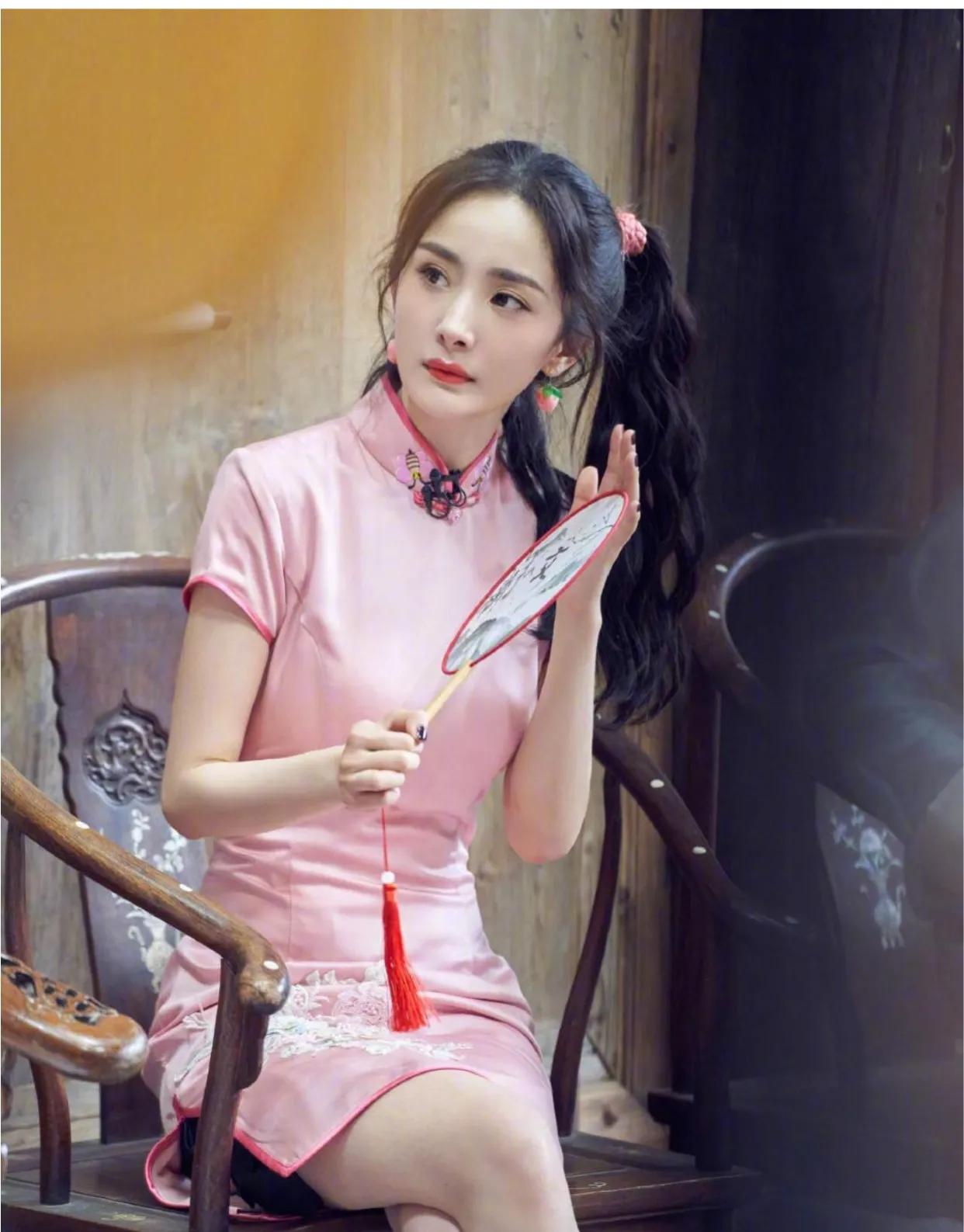 Yang Mi/Zhang Yuqi double ponytail cheongsam, who do you like?#Sweet ...