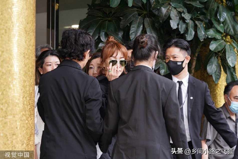 Coco Lee funeral in Hong Kong, sister Li Silin, Li Qiulin and other ...