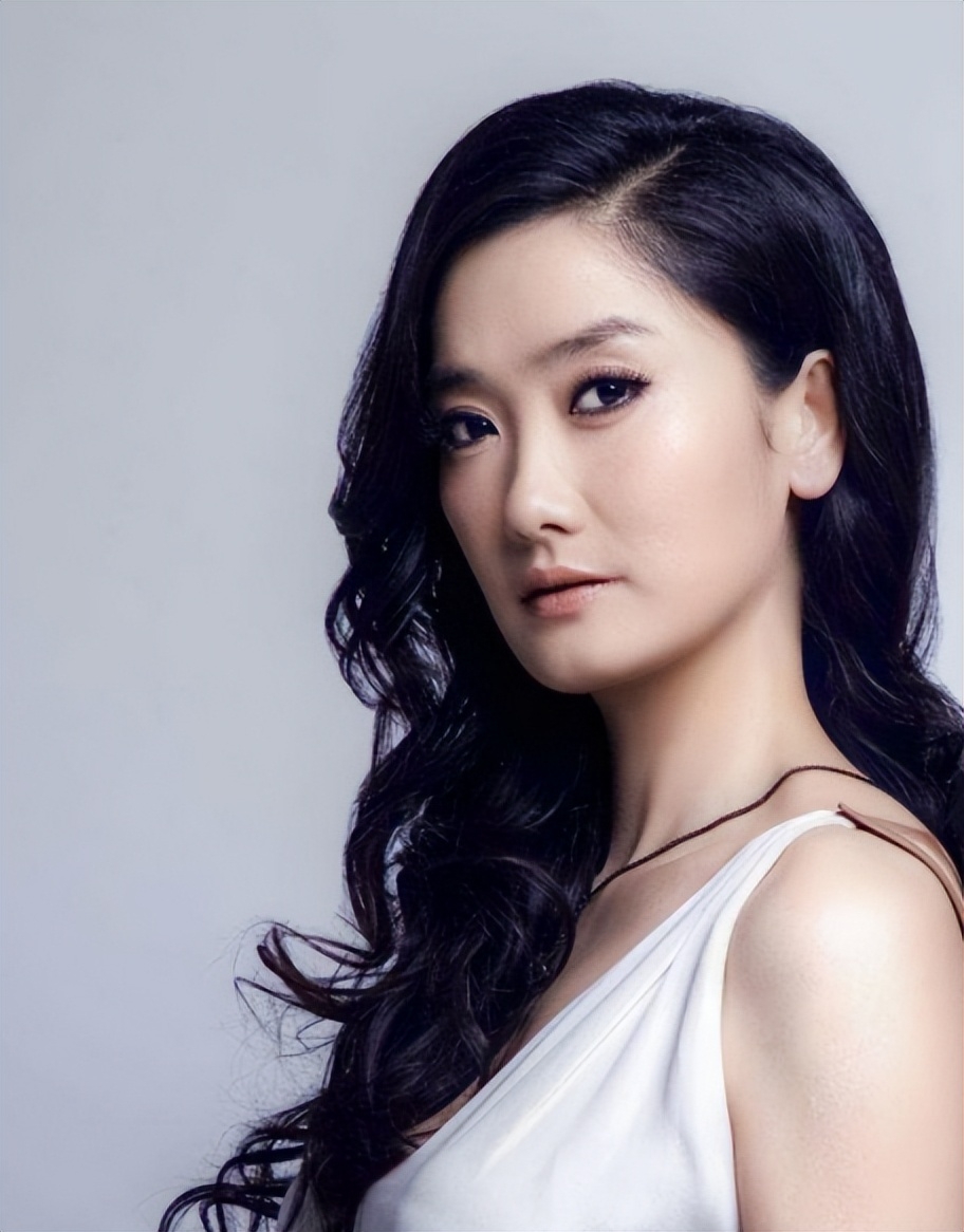 There is a kind of "calculation" called Phoenix Legend. Linghua and Zeng Yi have worked together ...