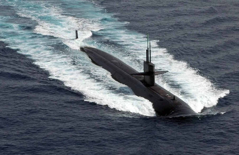 Dramatic turning point: A torpedo caught by a fisherman has made the ...