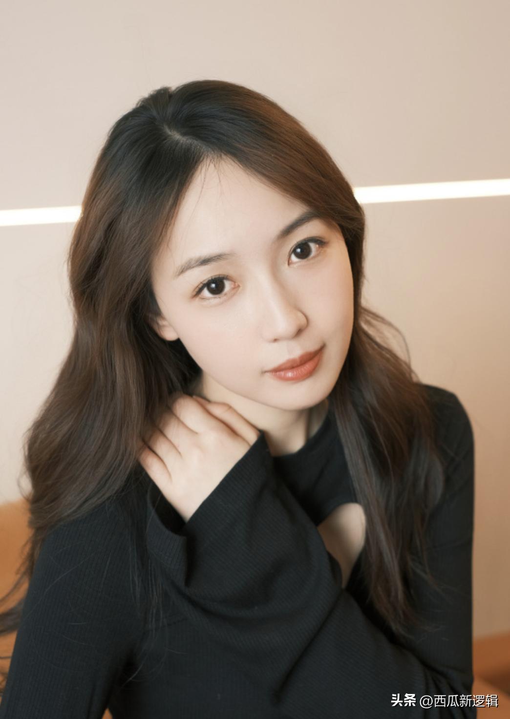 Qin Niu Zhengwei and Kong Yuhao made their relationship public, with ... Qin Niu Zhengwei and Kong Yuhao made their relationship public, with ...