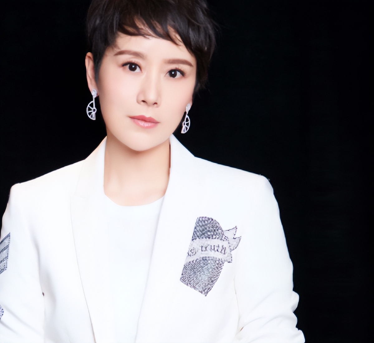 Tear off the label and be called a lunatic by netizens, Haiqing finally ...