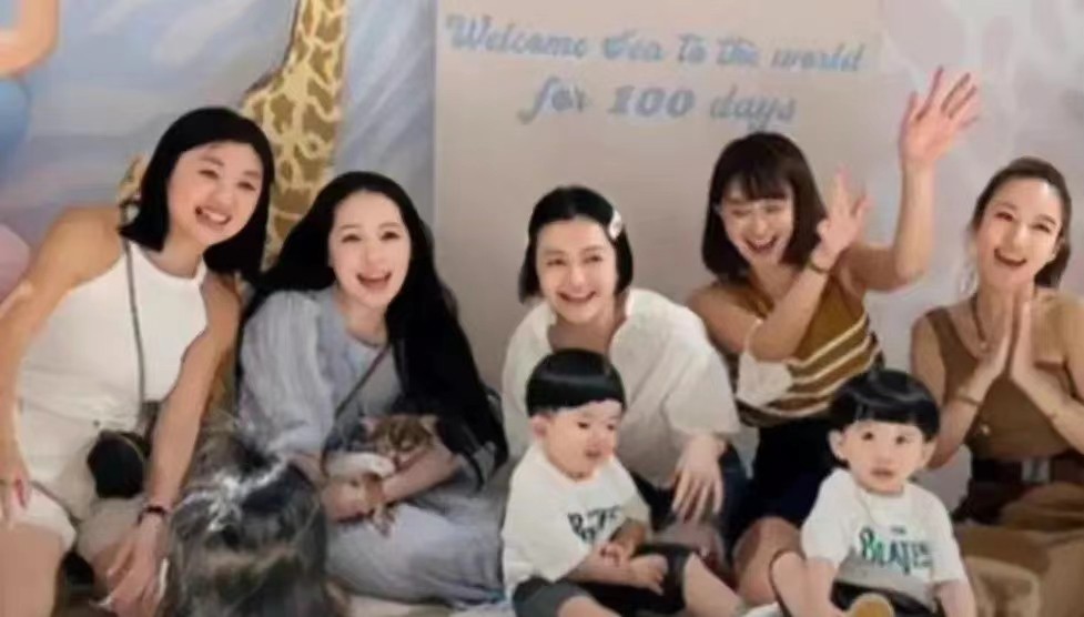 Guo Biting appeared for the first time after the birth of her second ...