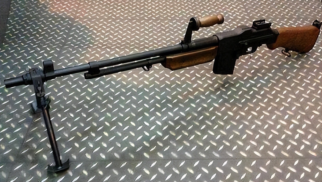 One of the most influential light machine guns in the 20th century, the ...