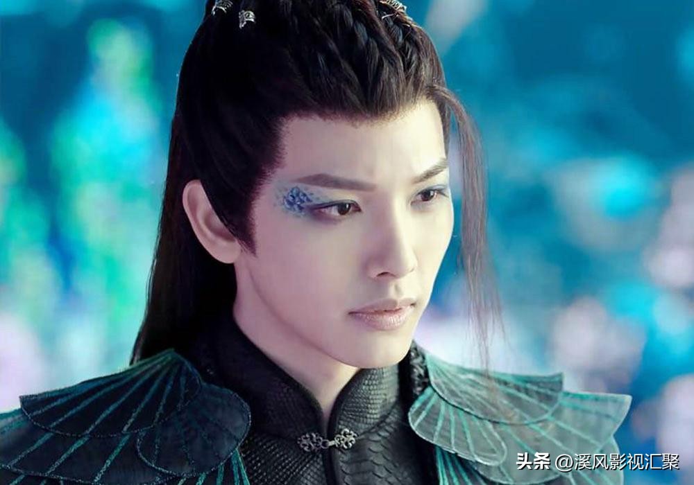 Moon Song Xing: Luo Ning drank the tears of the phoenix, his life and ...