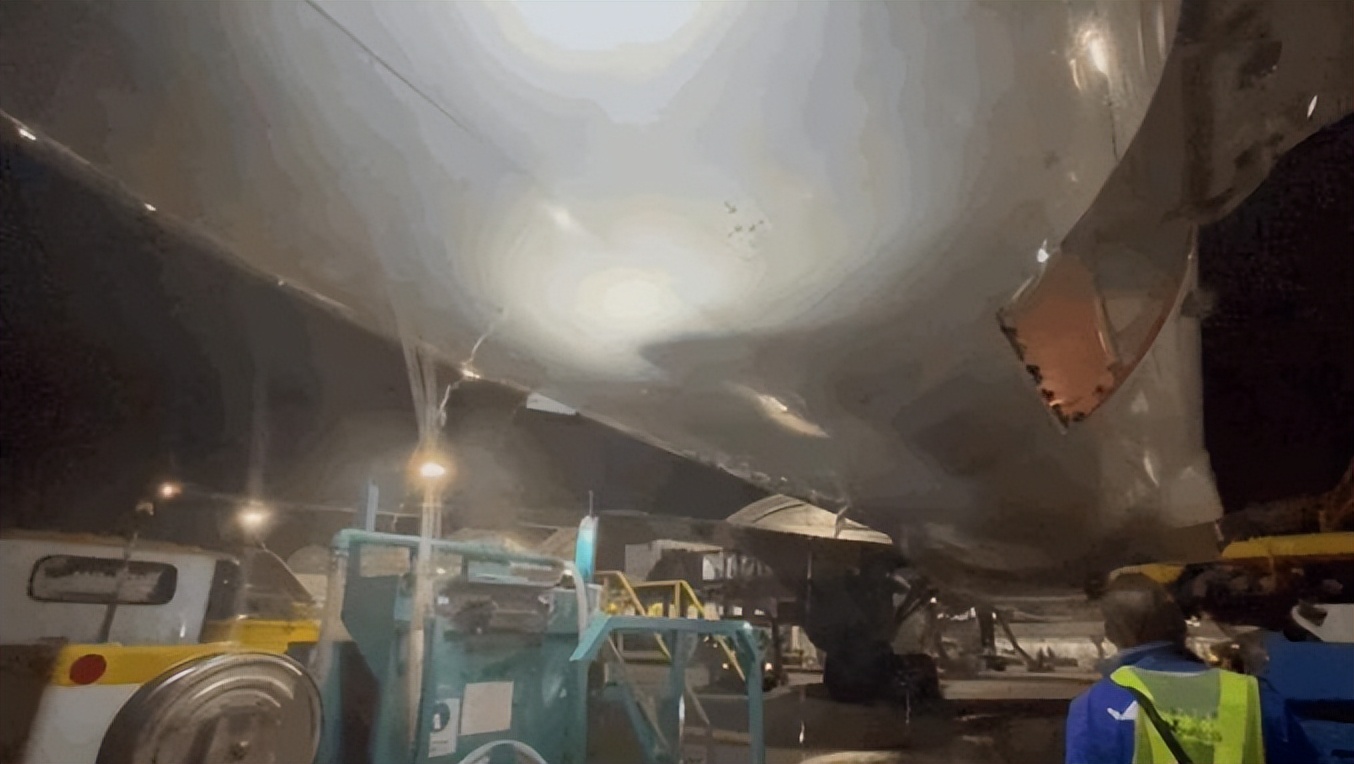 Cathay Pacific Aircraft Accident at Hong Kong International Airport ...